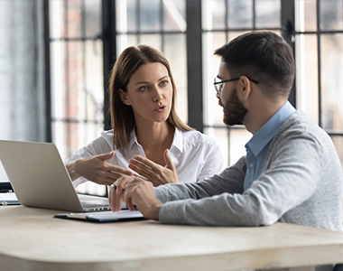 How to Train Employees: Best Strategies and Practices - KnowledgeCity